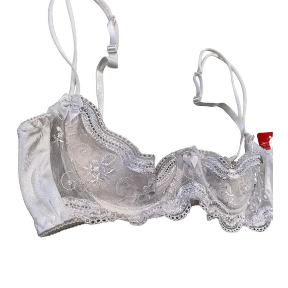 Shirley Of Hollywood Intimates And Sleepwear Shirley Of Hollywood Womens Scalloped Embroidery
